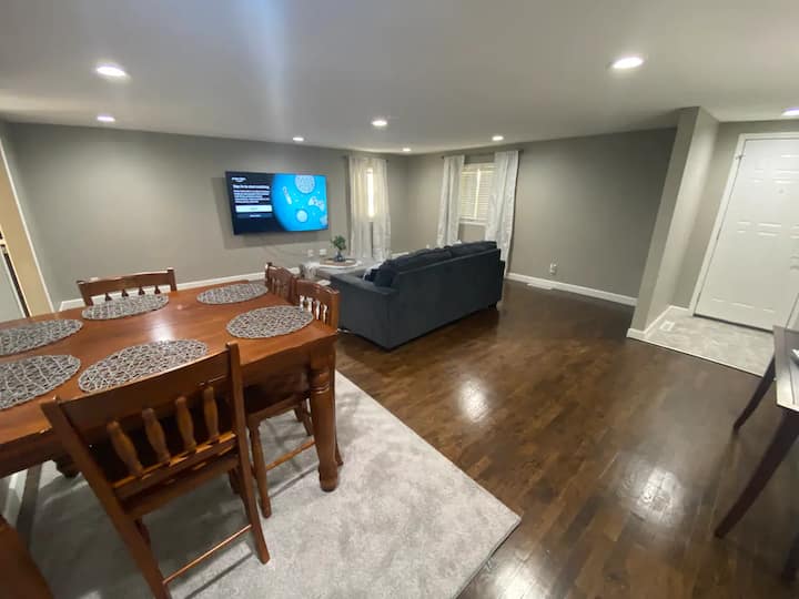 Lovely & Spacious, 3 Bdrm Duplex - 5 Min. To Dwtn - Kansas state university, Manhattan