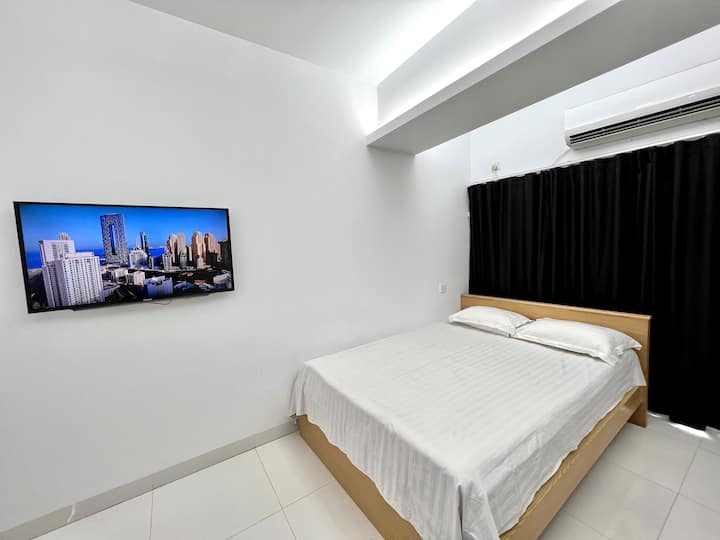 Executive 375sqft Apartment Stay With Pool & Sauna - Dhaka