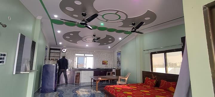 Studio Hut Rooftop - Robertsganj