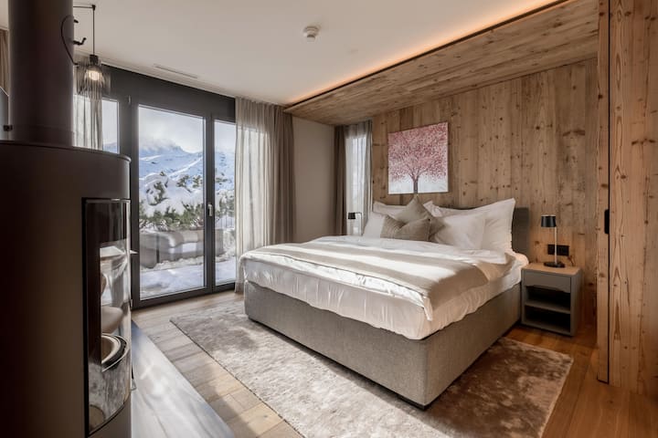 Penthouse Deluxe Room - Arosa