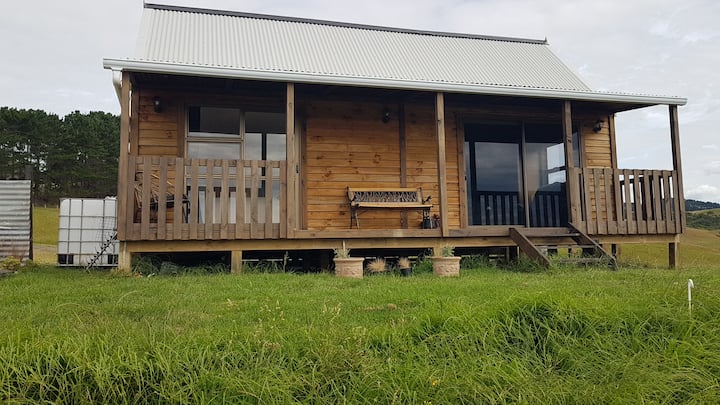 Kenlea Cabin
Off Grid, 3 Beds - Raglan