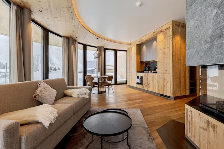 Penthouse 2-bedroom Suite - Arosa