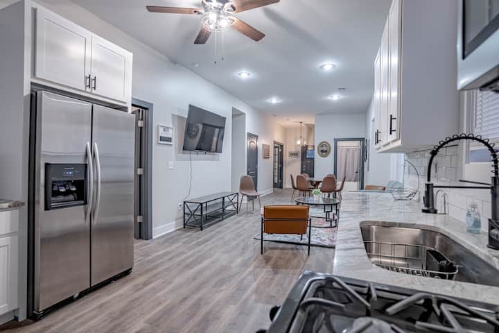 New! Preston Street Amazing Getaway! - Louisville, KY