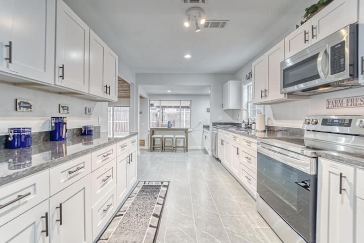 The Tampa Pad • Ybor, Busch Gardens & Lightning - Tampa