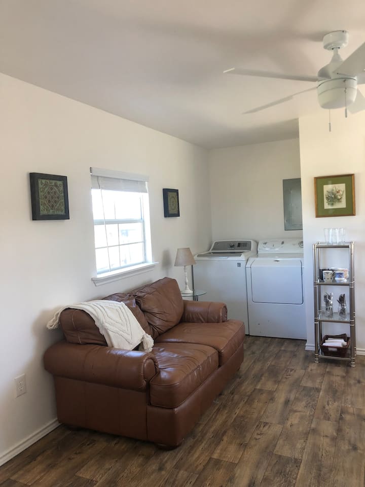 Cedar Cabin At The Glynn - Glen Rose, TX