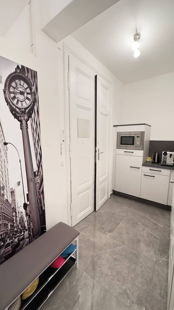 Sweet Home In Nestroyplatz, 2 Zimmer Apartment - Wien
