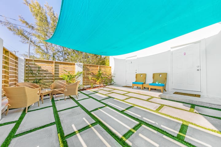 Flamingo @ Island Courtyard - Apt #2 - 拿騷