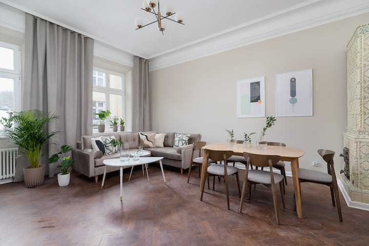 3 - Bedroom Apartment With Balcony - Rejtana 10 - Cracovia