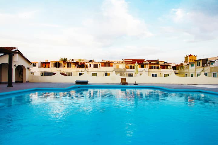 Céntrico Y Espacioso Condominio En Puerto Vallarta - Puerto Vallarta