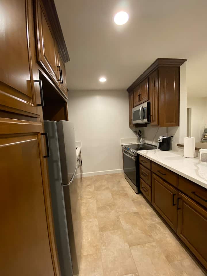 Cozy And Quiet Apartment. - Torrance, CA