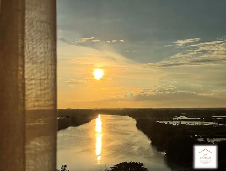 Iloilo Muji Spacious 2br Condo W/ A Lovely View - Iloilo City