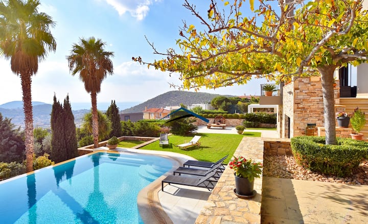 Luxurious Villa Dionysus With A Pool In Saronida - Milos
