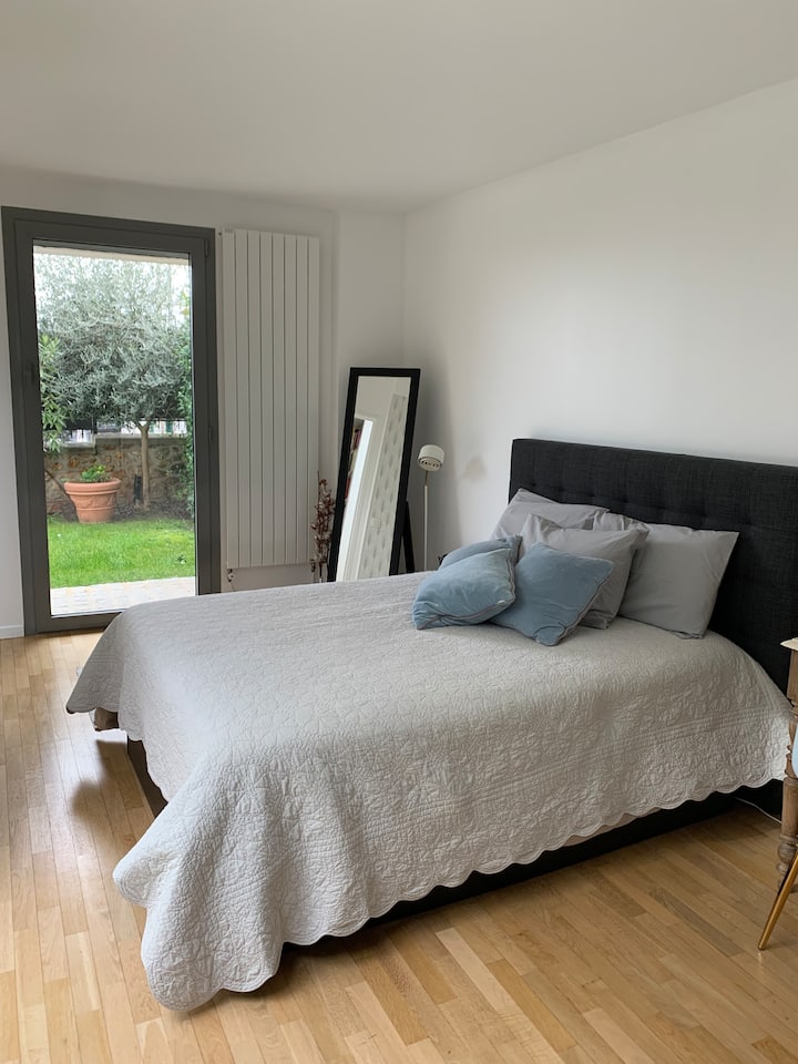 Deux Chambres Confortables - Puteaux