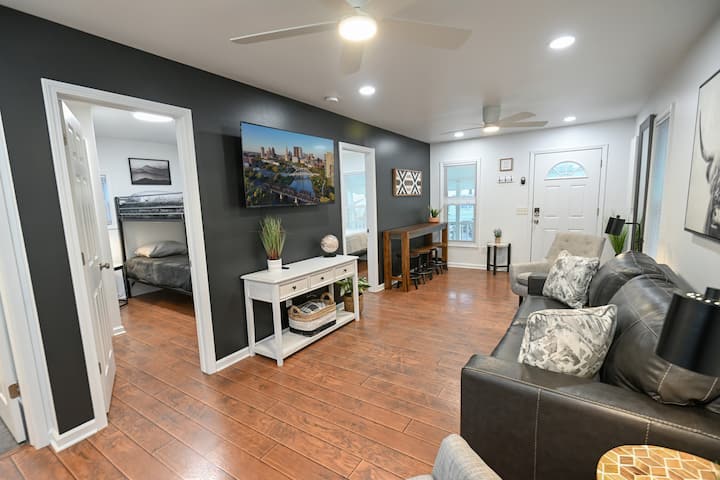 Cozy Cabin In The City - Columbus, OH
