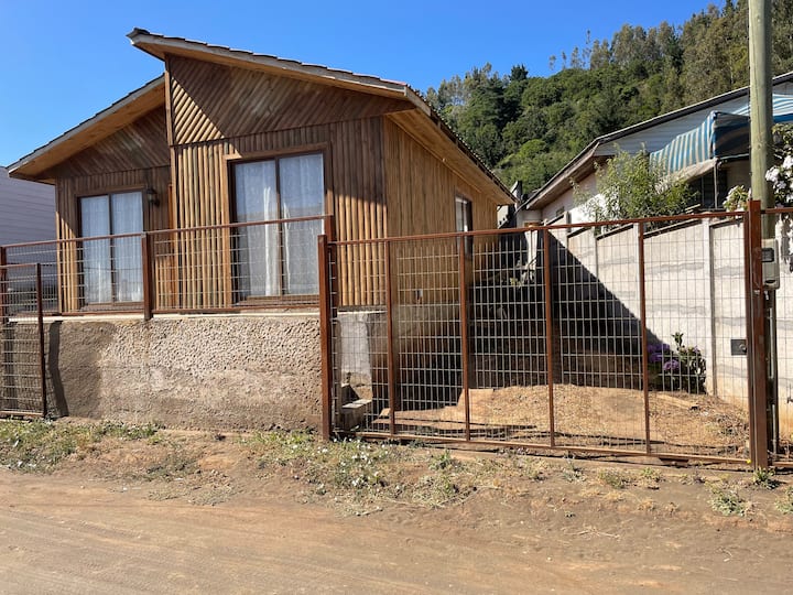 Linda Y Cómoda Cabaña Pelluhue Cercano A La Playa - Pelluhue