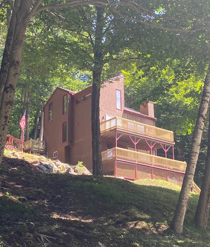 Mountain Getaway, 3 Bedroom, 2 Bath, 7 Beds. - Campton, NH