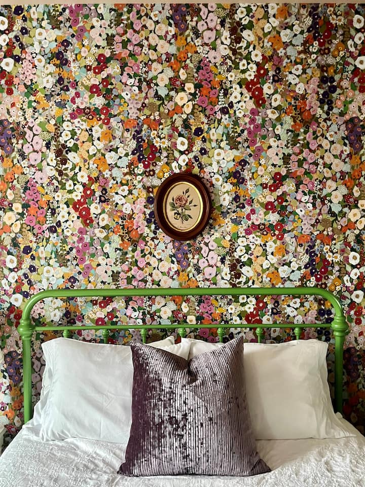 Pretty Pretty | Downtown - Stratford