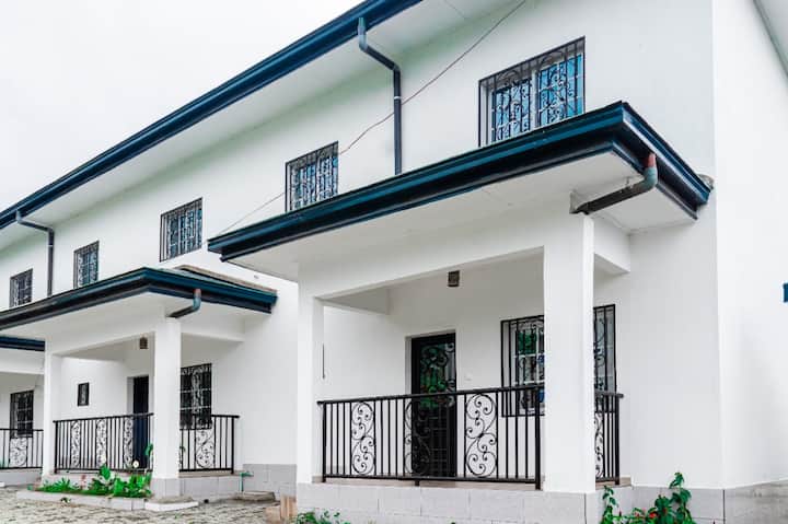 Limbe Holiday Rentals & Homes - Southwest Region, Cameroon | Airbnb