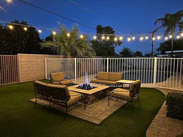 Luxurious 3 Bedroom Home W/ Heated Pool & Firepit - Scottsdale, AZ