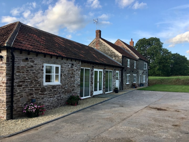 The Barn, Rockhampton - Gloucestershire