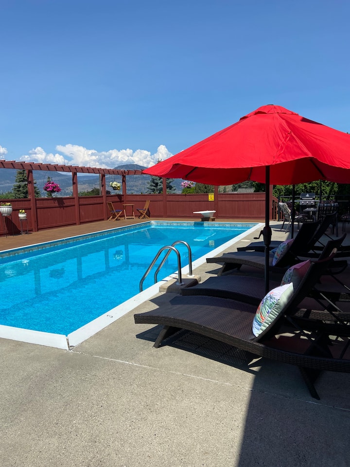 Okanagan Poolside Getaway - Penticton