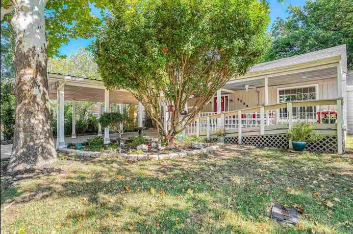 Cozy Home W/game Room Near Fort Sill & Shopping - Lawton, OK