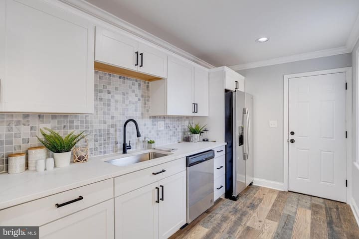 Luxury Patterson Park Townhouse - Baltimore, MD