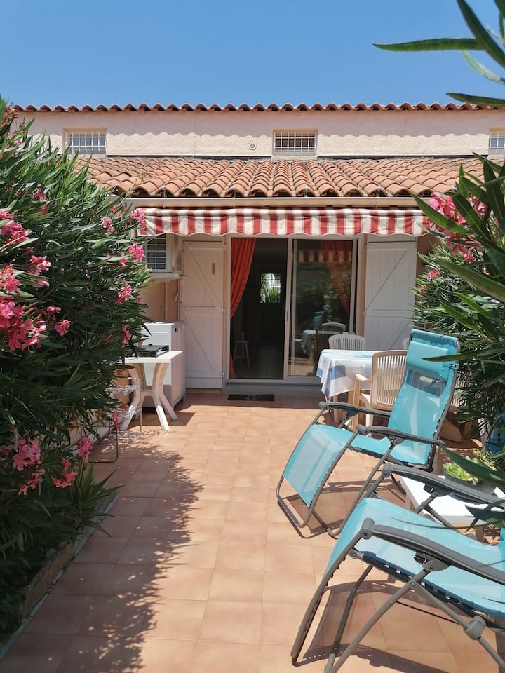 Mazet Au Lavandou Dans Résidence Avec Piscine - Le Lavandou