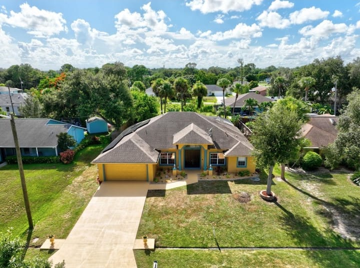Beautiful Private Home - Port St. Lucie, FL