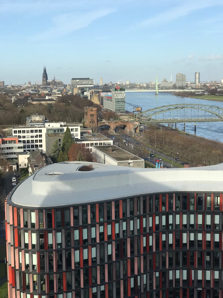 Modern, Zentral Und Direkt Am Wasser - 쾰른