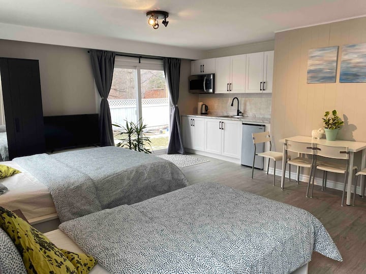 Grandravine/
Beautiful Unit Near Downtown Toronto - Toronto