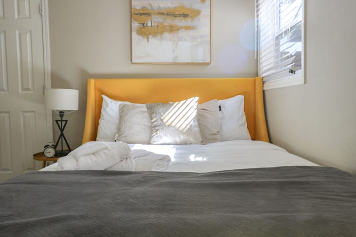 A Sunny Home In San Jose 2b/2b - Santa Clara, CA