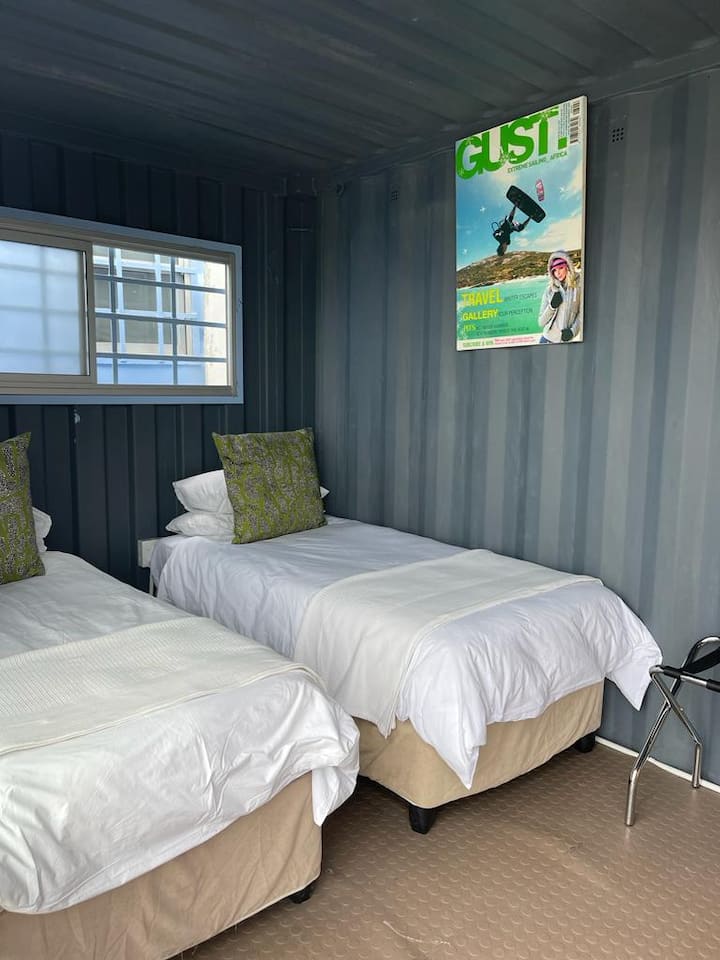 Kite Surfing Basecamp Pod - Langebaan