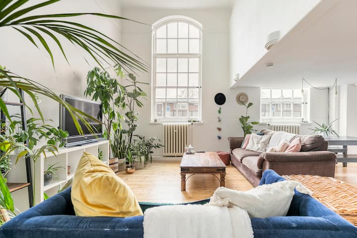 Victorian School Conversion - セントラル・ロンドン