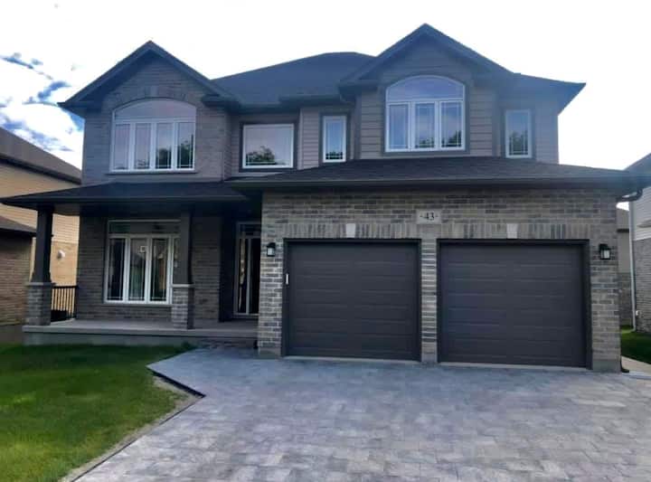 Spacious Ingersoll Finest - Ingersoll