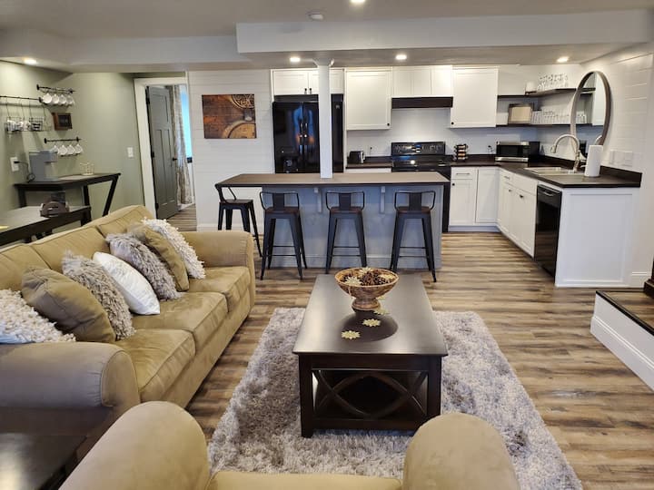 New!  Cozy 2 Bedroom With Beautiful Mountain View! - Johnson City, TN