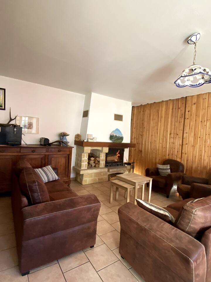 Grand Gîte Lumineux Et Spacieux - Axat