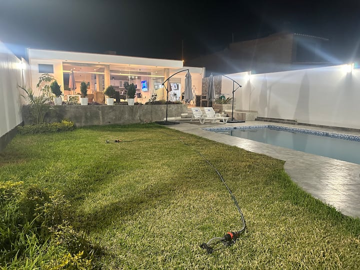 Casa De Campo - Piscina Y Vista Al Valle - Azpitia - Perú