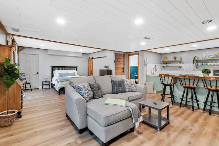 Cozy Peachtree City Studio Apartment - Peachtree City, GA