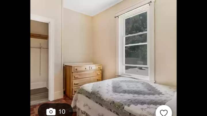 1 Bedroom, Convenient Troy Area - Troy, NY