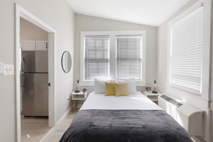 Cozy Studio 12min From F.q. - New Orleans, LA