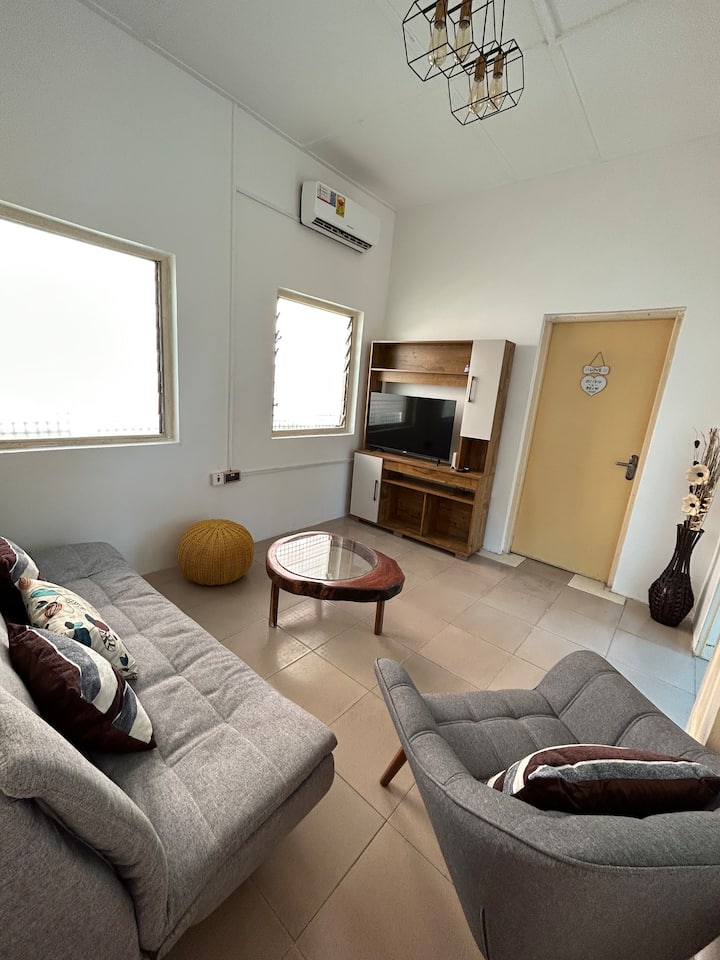 Big, Beautiful & Secure House For 3 - Oxford St - Accra