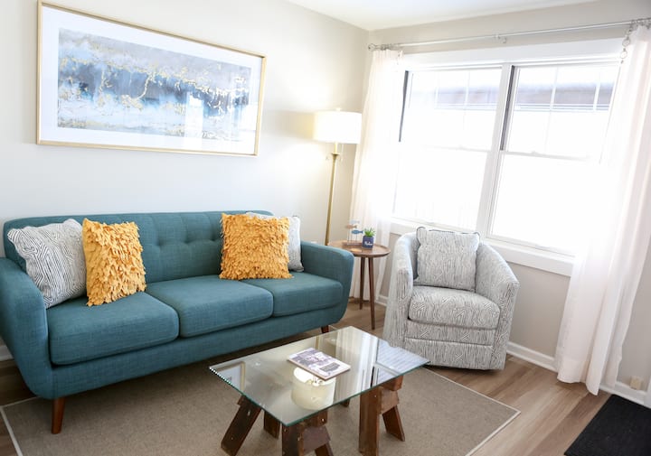 *Downtown Lake View Condo (Unit 2) Ardis Building - Conneaut Lake, PA