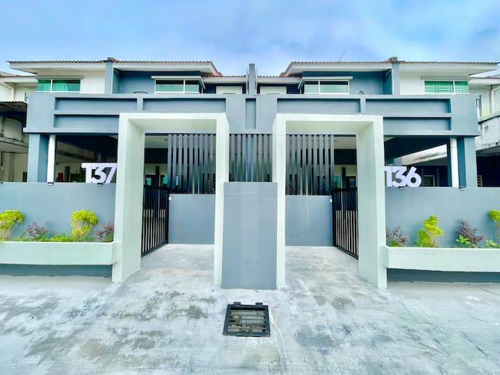 Spacious City-center Landedhouse - Alor Setar