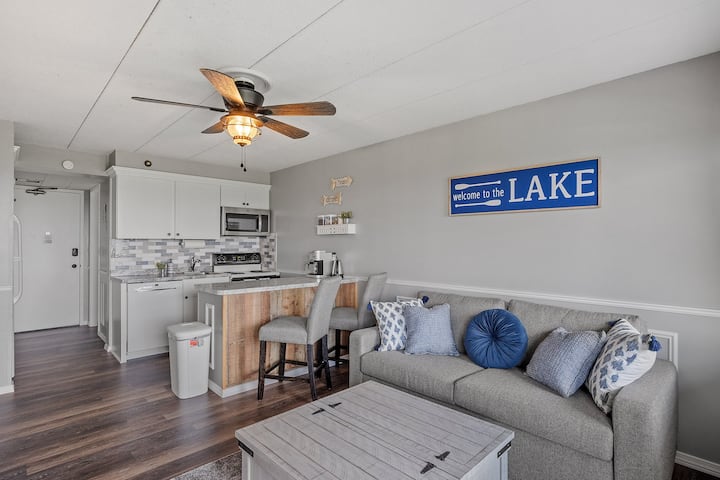 Sunrise & Lake Winni View On Your Private Balcony! - Laconia, NH