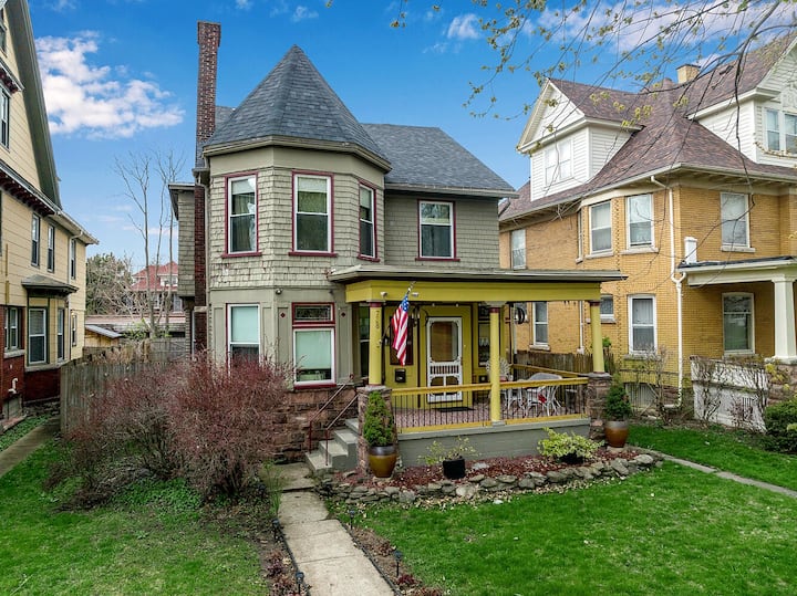 Charming Victorian King Suite Gameroom Walktofalls - Niagara Falls, NY