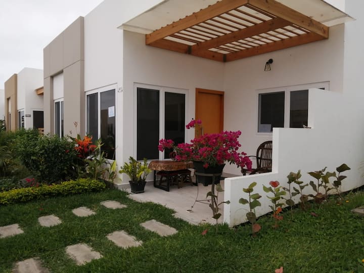 Cozy Family Home In Salinas - Salinas