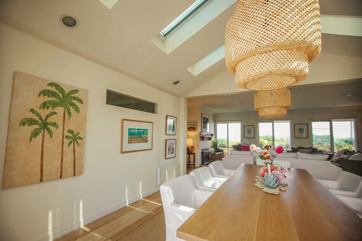 Luxury Beach House Peterborough - Port Campbell