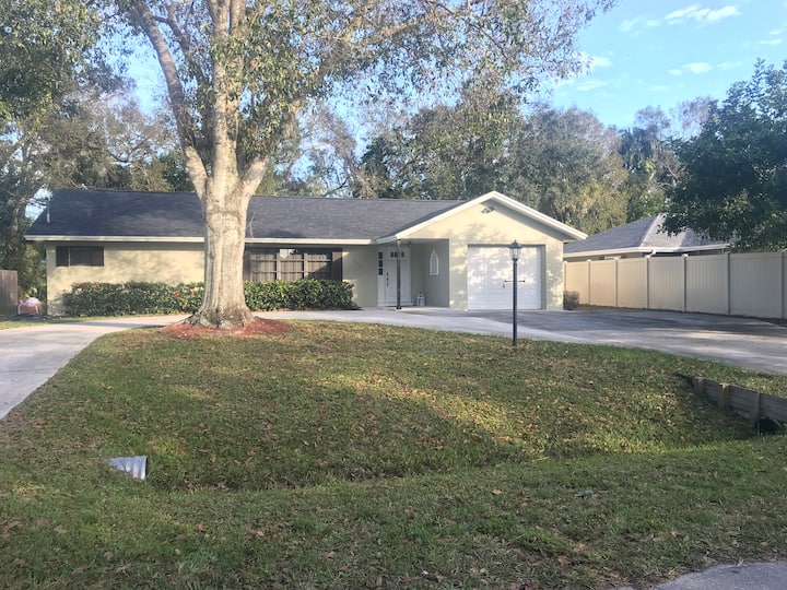 Nicely Appointed~15 Min To Beach~king Suite - Vero Beach, FL