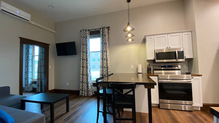 Copperfield - Unit 2 - 1 Bdrm Luxury Suite - King - Raccoon Lake, Centralia